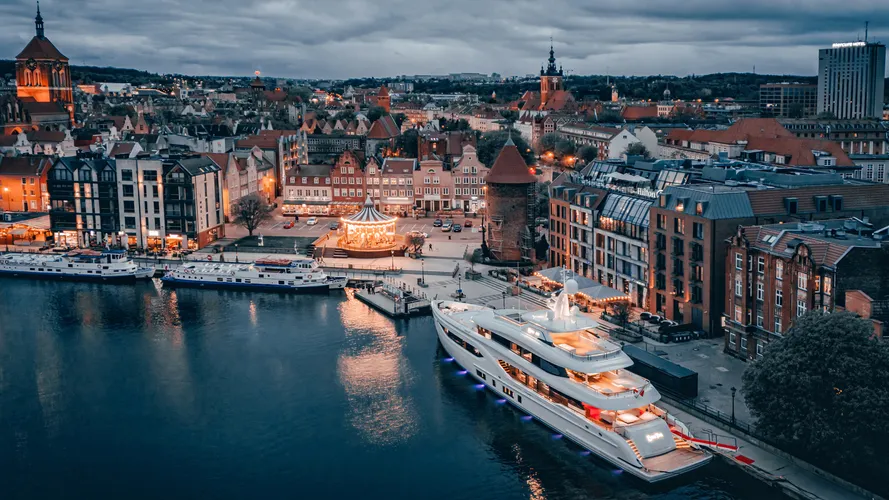 Extra Time yacht (Conrad, 44.27m, 2024)